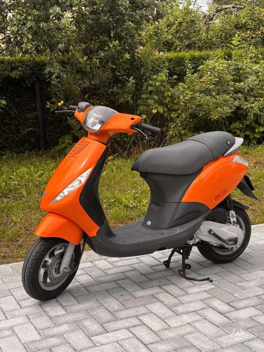 Piaggio ZIP 2009 Kauņa, ar dzinēja tilpumu 50.00 L un nobraukumu 9 tūkst. km par 1180 €, foto 1 vietnē AUTOMOTO.COM.LV