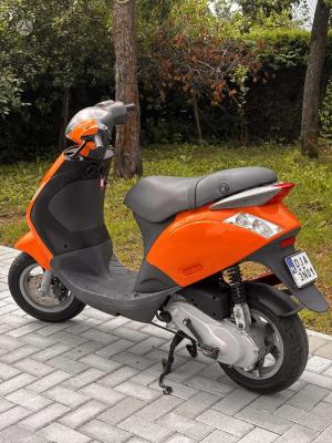 Piaggio ZIP 2009 Kauņa, ar dzinēja tilpumu 50.00 L un nobraukumu 9 tūkst. km par 1180 €, foto 3 vietnē AUTOMOTO.COM.LV