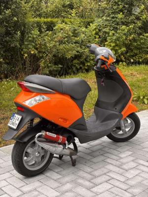 Piaggio ZIP 2009 Kauņa, ar dzinēja tilpumu 50.00 L un nobraukumu 9 tūkst. km par 1180 €, foto 5 vietnē AUTOMOTO.COM.LV