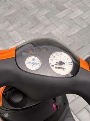 Piaggio ZIP 2009 Kauņa, ar dzinēja tilpumu 50.00 L un nobraukumu 9 tūkst. km par 1180 €, foto 6 vietnē AUTOMOTO.COM.LV
