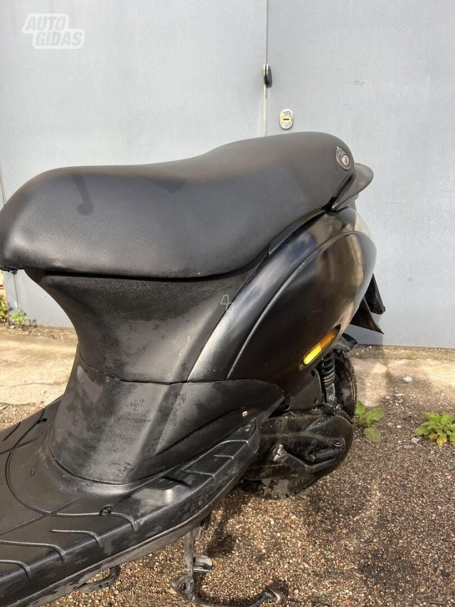 Piaggio ZIP 2010 Viļņa, ar dzinēja tilpumu 0.00 L un nobraukumu 0 tūkst. km par 1350 €, foto 4 vietnē AUTOMOTO.COM.LV