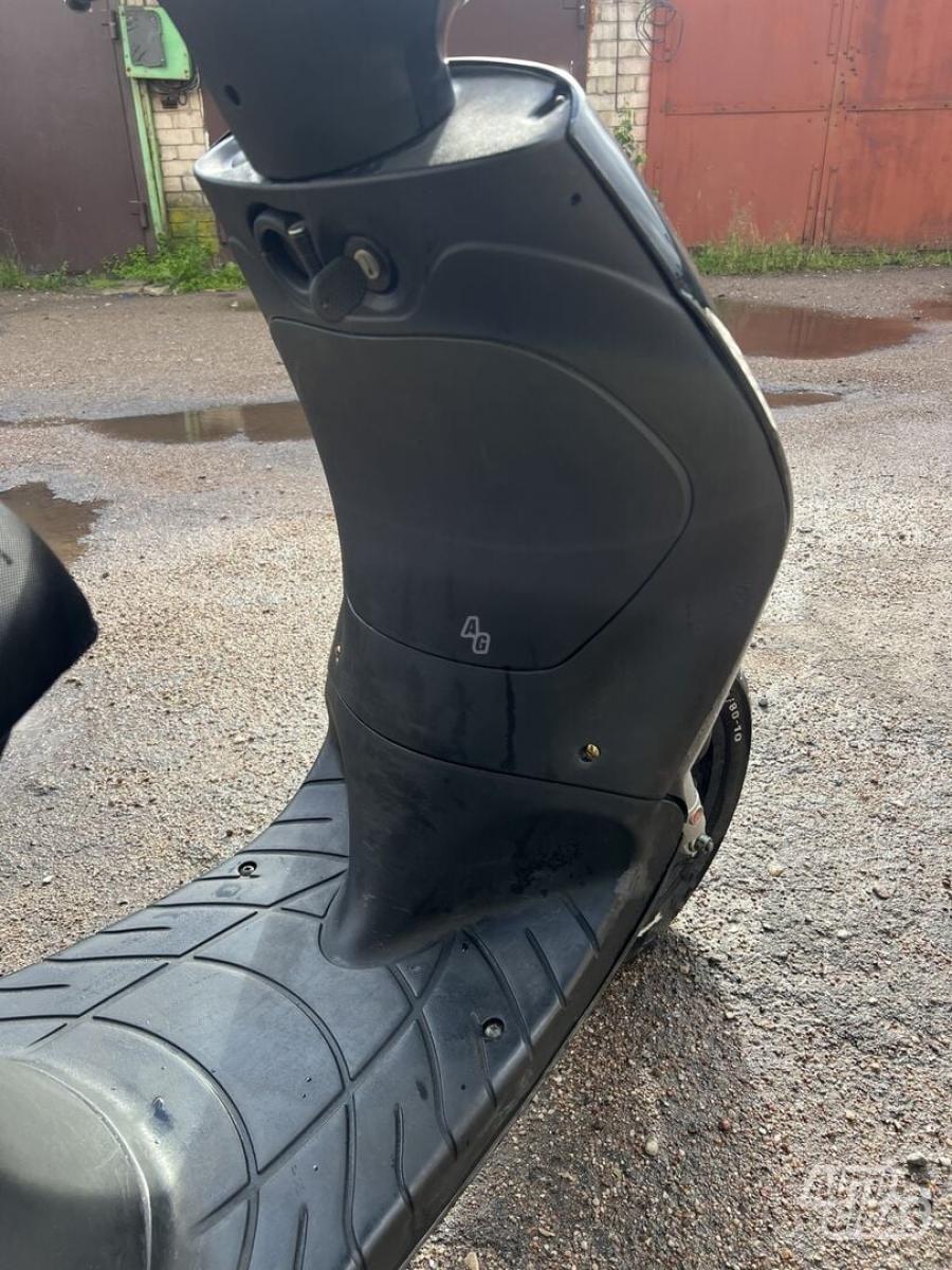 Piaggio ZIP 2010 Viļņa, ar dzinēja tilpumu 0.00 L un nobraukumu 0 tūkst. km par 1350 €, foto 7 vietnē AUTOMOTO.COM.LV
