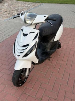 Piaggio ZIP 2010 Viļņa, ar dzinēja tilpumu 49.00 L un nobraukumu 243 tūkst. km par 1300 €, foto  vietnē AUTOMOTO.COM.LV