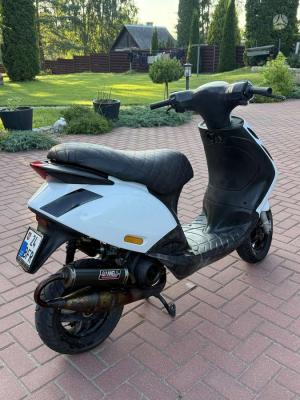Piaggio ZIP 2010 Viļņa, ar dzinēja tilpumu 49.00 L un nobraukumu 243 tūkst. km par 1300 €, foto 3 vietnē AUTOMOTO.COM.LV