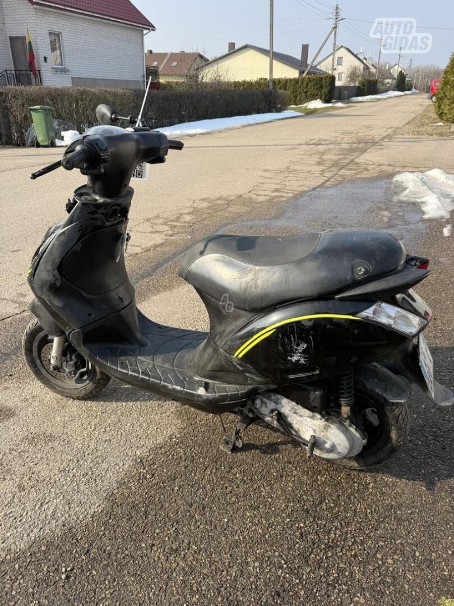 Piaggio ZIP 2013 в Ионава, объемом двигателя 0.00 л и пробегом 0 тыс. км за 700 €, фото 3 на AUTOMOTO.COM.LV