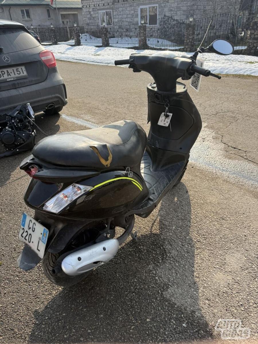Piaggio ZIP 2013 в Ионава, объемом двигателя 0.00 л и пробегом 0 тыс. км за 700 €, фото 4 на AUTOMOTO.COM.LV