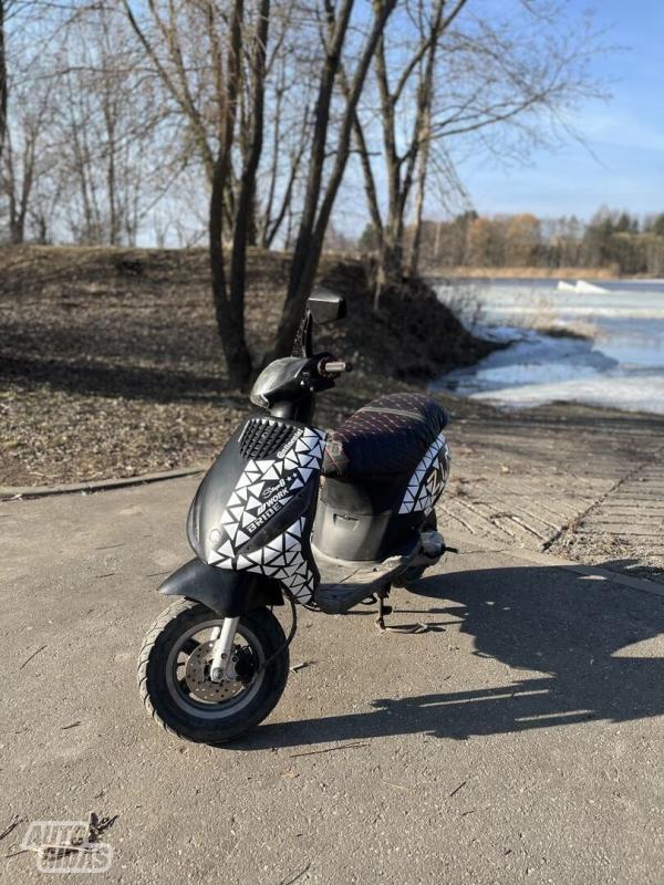 Piaggio ZIP 2013 Panevēža, ar dzinēja tilpumu 0.00 L un nobraukumu 0 tūkst. km par 1000 €, foto 2 vietnē AUTOMOTO.COM.LV