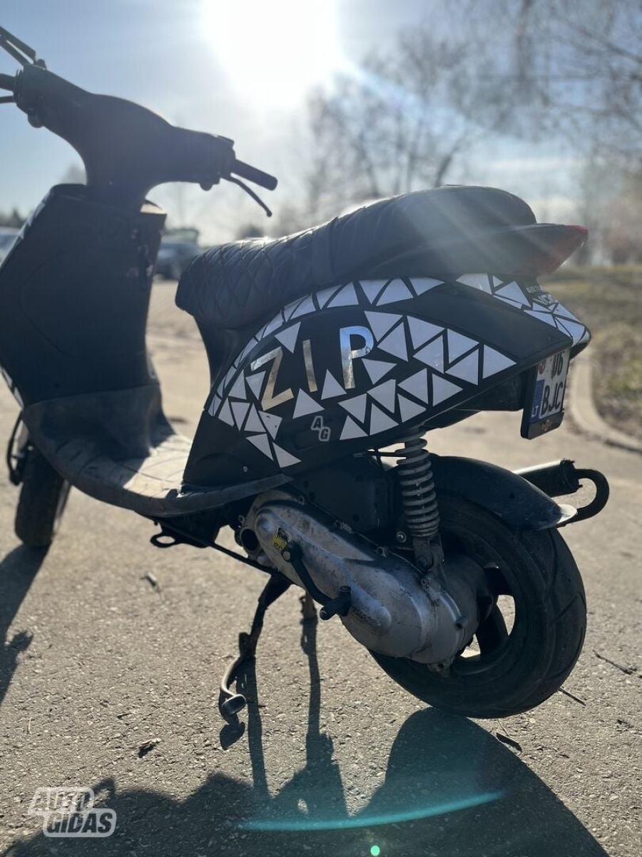 Piaggio ZIP 2013 Panevēža, ar dzinēja tilpumu 0.00 L un nobraukumu 0 tūkst. km par 1000 €, foto 5 vietnē AUTOMOTO.COM.LV