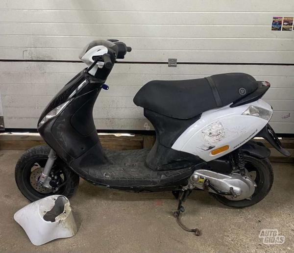 Piaggio ZIP 2013 в Каунас, объемом двигателя 0.00 л и пробегом 0 тыс. км за 670 €, фото 5 на AUTOMOTO.COM.LV