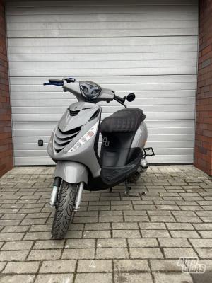 Piaggio ZIP 2014 in Kaunas, with an engine capacity of 0.00 L and mileage of 0 thousand km for 1100 €, photo  on AUTOMOTO.COM.LV