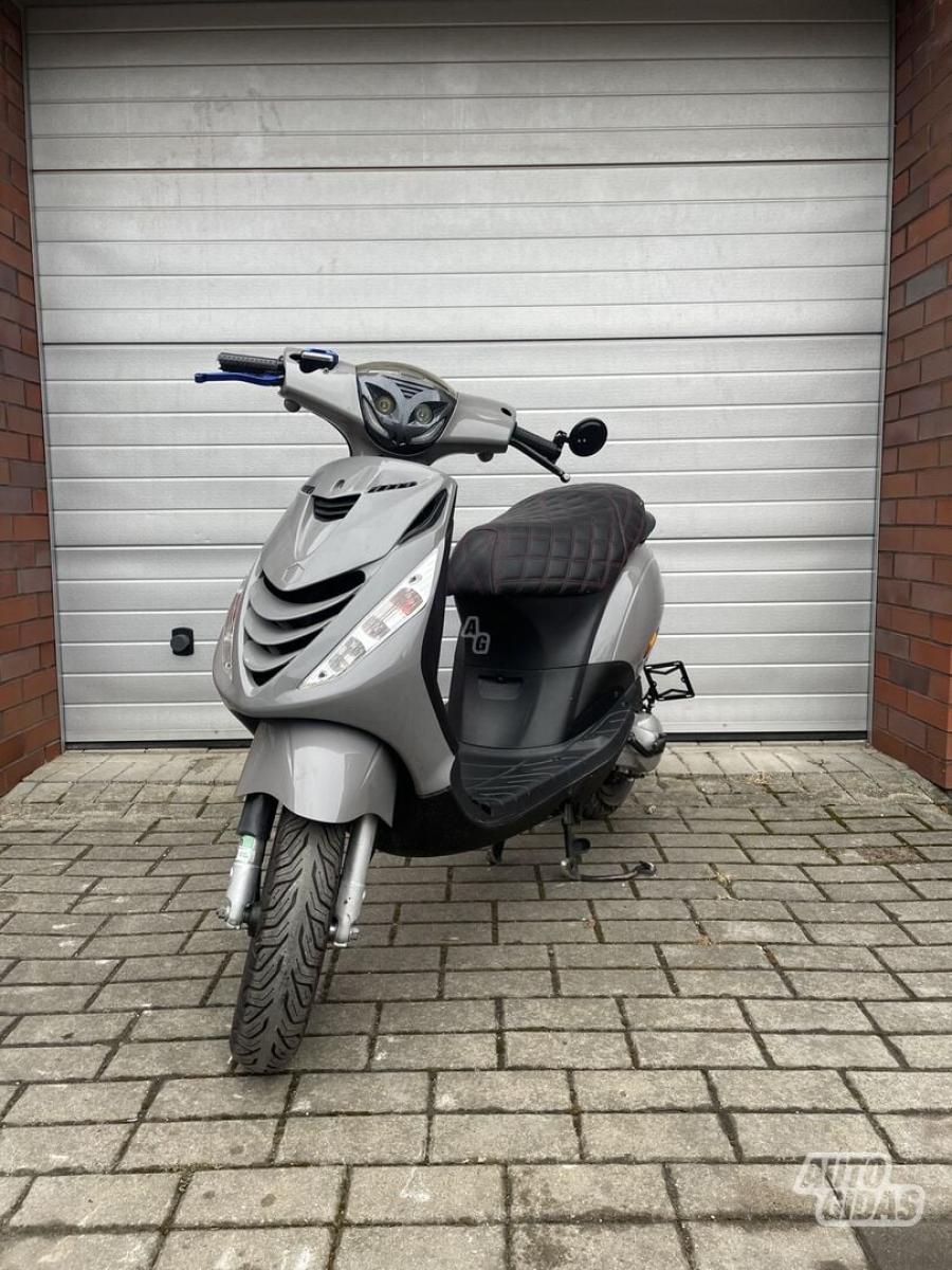 Piaggio ZIP 2014 in Kaunas, with an engine capacity of 0.00 L and mileage of 0 thousand km for 1100 €, photo 1 on AUTOMOTO.COM.LV