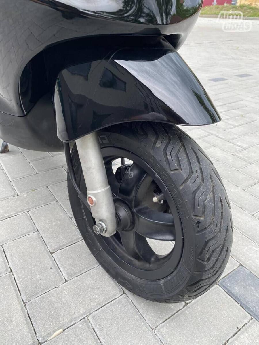 Piaggio ZIP 2018 Kauņa, ar dzinēja tilpumu 0.00 L un nobraukumu 0 tūkst. km par 1150 €, foto 9 vietnē AUTOMOTO.COM.LV