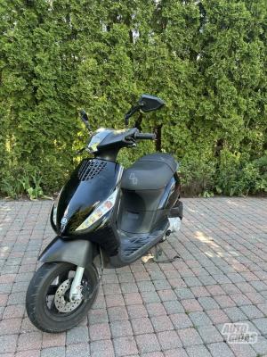 Piaggio ZIP 2019 в Клайпеда, объемом двигателя 0.05 л и пробегом 21 тыс. км за 980 €, фото  на AUTOMOTO.COM.LV