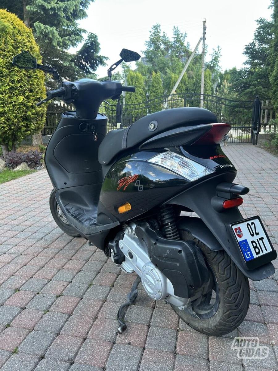 Piaggio ZIP 2019 in Klaipeda, with an engine capacity of 0.05 L and mileage of 21 thousand km for 980 €, photo 4 on AUTOMOTO.COM.LV