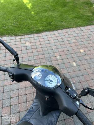 Piaggio ZIP 2019 in Klaipeda, with an engine capacity of 0.05 L and mileage of 21 thousand km for 980 €, photo 7 on AUTOMOTO.COM.LV