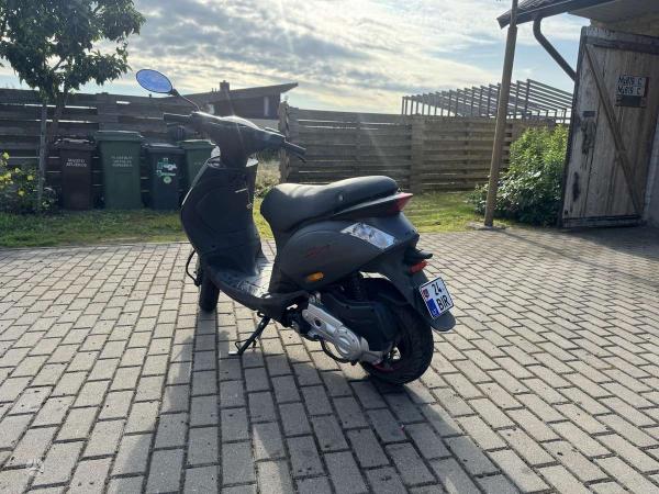 Piaggio ZIP 2021 в Купишкис, объемом двигателя 49.00 л и пробегом 10 тыс. км за 1200 €, фото 5 на AUTOMOTO.COM.LV