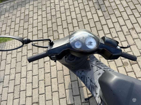 Piaggio ZIP 2021 в Купишкис, объемом двигателя 49.00 л и пробегом 10 тыс. км за 1200 €, фото 6 на AUTOMOTO.COM.LV