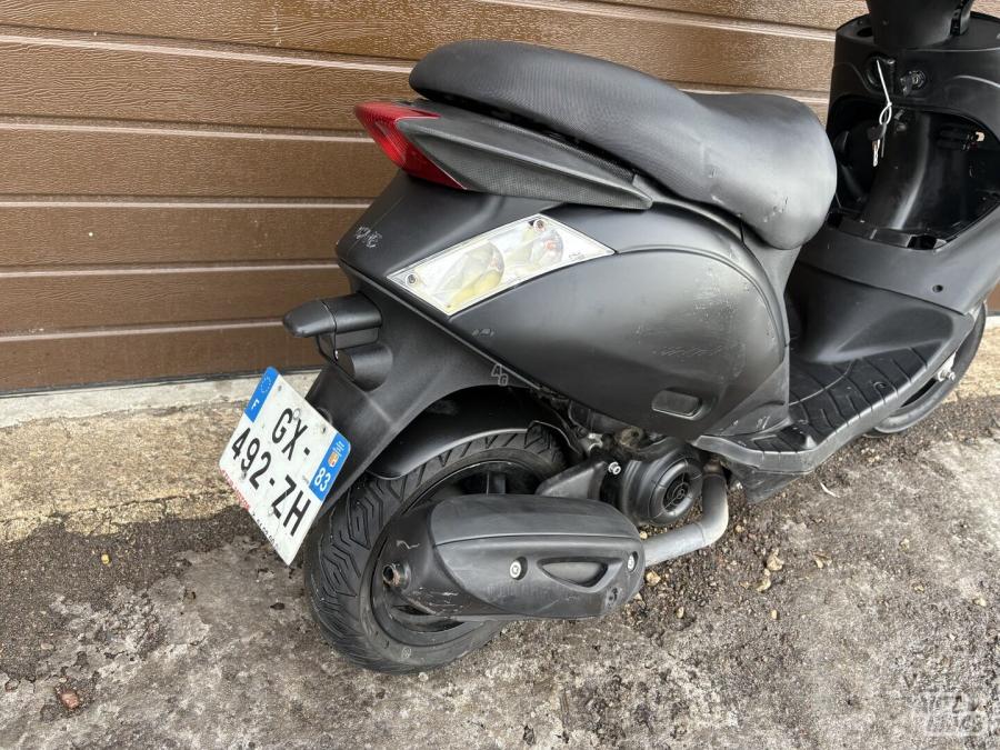 Piaggio ZIP 2024 in Kelme, with an engine capacity of 0.05 L and mileage of 8 thousand km for 465 €, photo 7 on AUTOMOTO.COM.LV