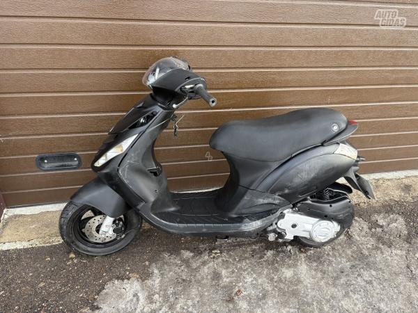 Piaggio ZIP 2024 in Kelme, with an engine capacity of 0.05 L and mileage of 8 thousand km for 465 €, photo 9 on AUTOMOTO.COM.LV