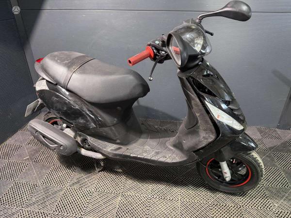 Piaggio ZIP 2024 in Taurage, with an engine capacity of 49.00 L and mileage of 10 thousand km for 750 €, photo 3 on AUTOMOTO.COM.LV