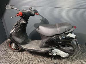 Piaggio ZIP 2024 in Taurage, with an engine capacity of 49.00 L and mileage of 10 thousand km for 750 €, photo 5 on AUTOMOTO.COM.LV