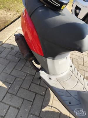 Sarkans Piaggio ZIP 2009 Ukmergė, ar dzinēja tilpumu 0.05 L un nobraukumu 0 tūkst. km par 400 €, foto 4 vietnē AUTOMOTO.COM.LV