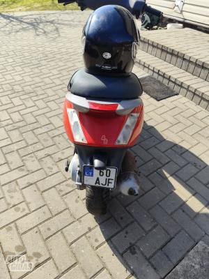 Sarkans Piaggio ZIP 2009 Ukmergė, ar dzinēja tilpumu 0.05 L un nobraukumu 0 tūkst. km par 400 €, foto 7 vietnē AUTOMOTO.COM.LV
