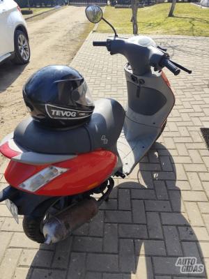 Sarkans Piaggio ZIP 2009 Ukmergė, ar dzinēja tilpumu 0.05 L un nobraukumu 0 tūkst. km par 400 €, foto 8 vietnē AUTOMOTO.COM.LV