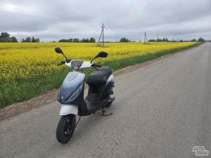 Белый Piaggio ZIP 2011 в Тельшяй, объемом двигателя 0.05 л и пробегом 14 тыс. км за 1100 €, фото  на AUTOMOTO.COM.LV