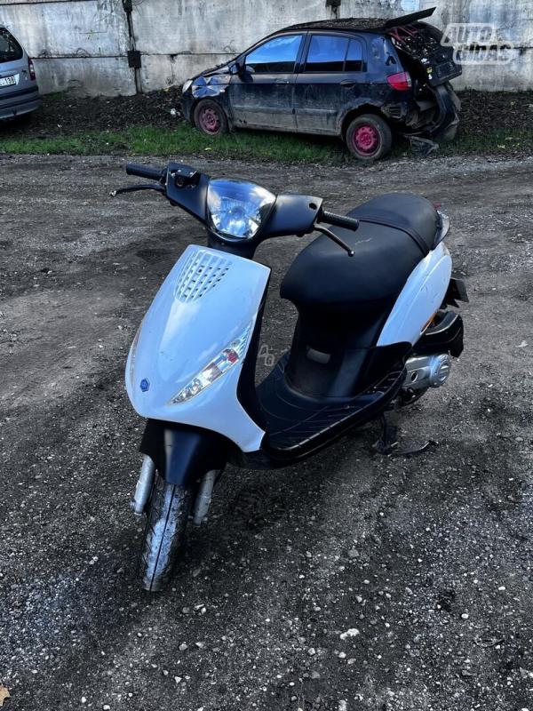 Balts Piaggio ZIP 2023 Kauņa, ar dzinēja tilpumu 0.05 L un nobraukumu 3 tūkst. km par 600 €, foto 1 vietnē AUTOMOTO.COM.LV