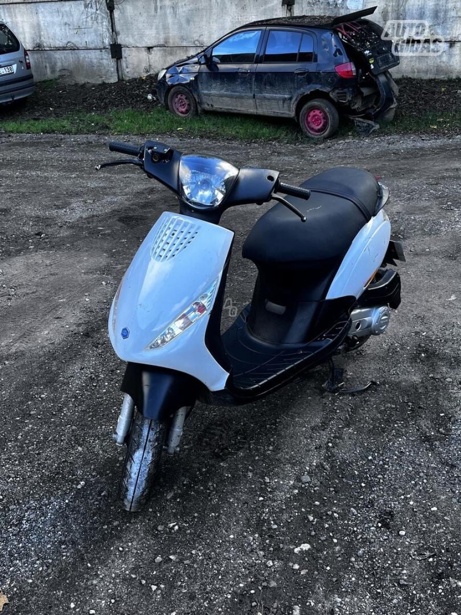 Balts Piaggio ZIP 2023 Kauņa, ar dzinēja tilpumu 0.05 L un nobraukumu 3 tūkst. km par 600 €, foto 1 vietnē AUTOMOTO.COM.LV