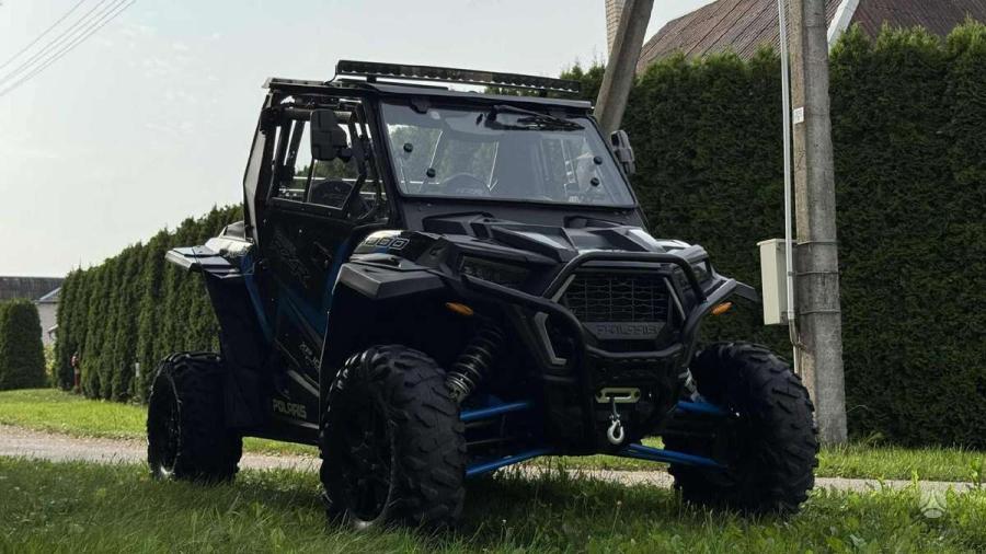 Черный Полярис RZR 2022 в Лаздияй, объемом двигателя 1.00 л и пробегом 35 тыс. км за 15000 €, фото 1 на AUTOMOTO.COM.LV