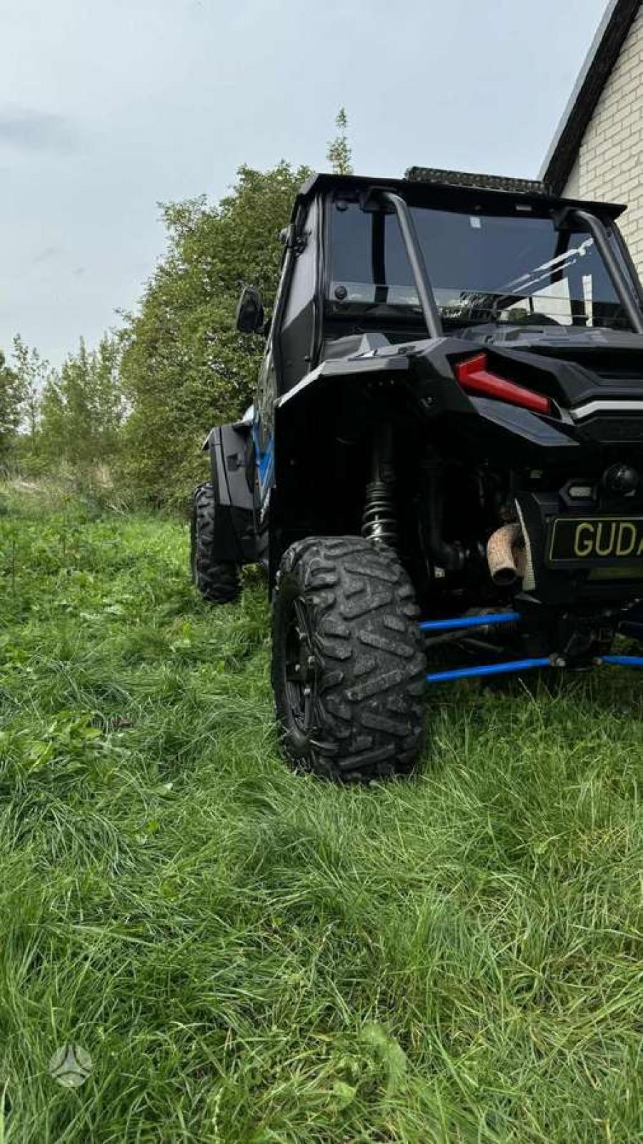 Черный Полярис RZR 2022 в Лаздияй, объемом двигателя 1.00 л и пробегом 35 тыс. км за 15000 €, фото 8 на AUTOMOTO.COM.LV