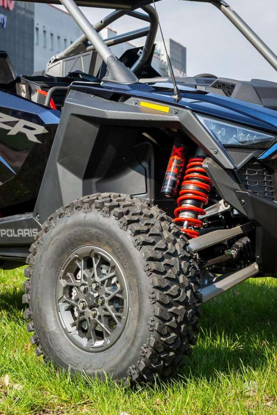Zils Polaris RZR 2025 Kauņa, ar dzinēja tilpumu 2.00 L un nobraukumu 0 tūkst. km par 49900 €, foto 3 vietnē AUTOMOTO.COM.LV
