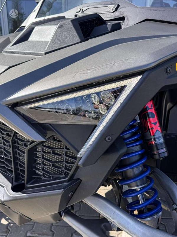 Pelēks Polaris RZR 2024 Viļņa, ar dzinēja tilpumu 2.00 L un nobraukumu 1 tūkst. km par 48400 €, foto 3 vietnē AUTOMOTO.COM.LV