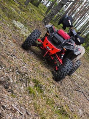 Черный Полярис Scrambler 2022 в Вильнюс, объемом двигателя 1.00 л и пробегом 6 тыс. км за 10000 €, фото 5 на AUTOMOTO.COM.LV