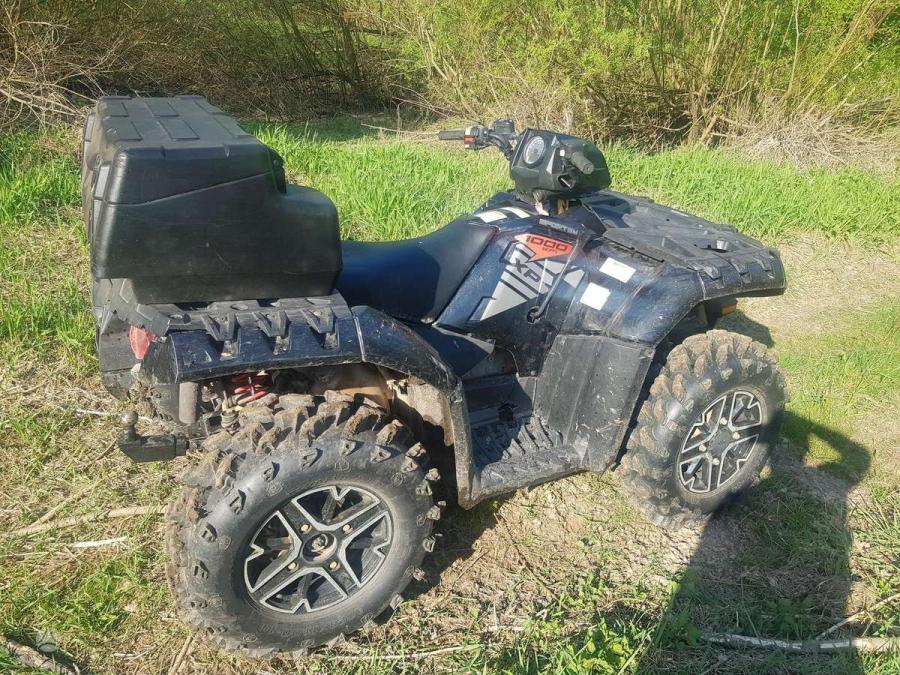 Black Polaris Sportsman 2015 in Kedainiai, with an engine capacity of 1.00 L and mileage of 2 thousand km for 6900 €, photo 13 on AUTOMOTO.COM.LV