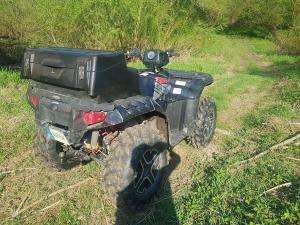 Black Polaris Sportsman 2015 in Kedainiai, with an engine capacity of 1.00 L and mileage of 2 thousand km for 6900 €, photo 14 on AUTOMOTO.COM.LV