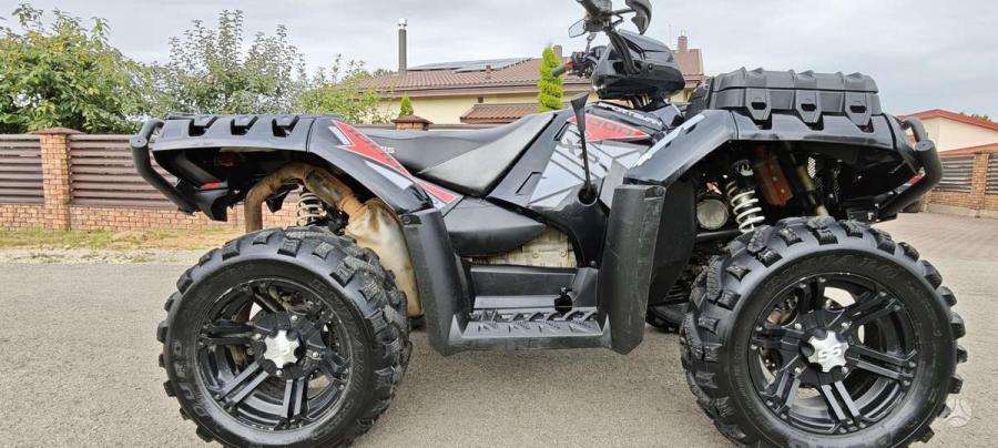 Black Polaris Sportsman 2015 in Alytus, with an engine capacity of 1.00 L and mileage of 8 thousand km for 7300 €, photo 4 on AUTOMOTO.COM.LV