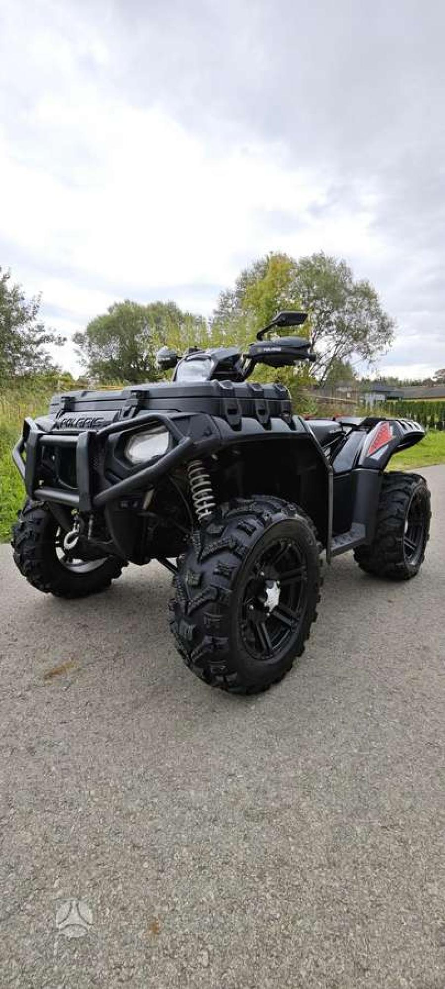 Black Polaris Sportsman 2015 in Alytus, with an engine capacity of 1.00 L and mileage of 8 thousand km for 7300 €, photo 6 on AUTOMOTO.COM.LV