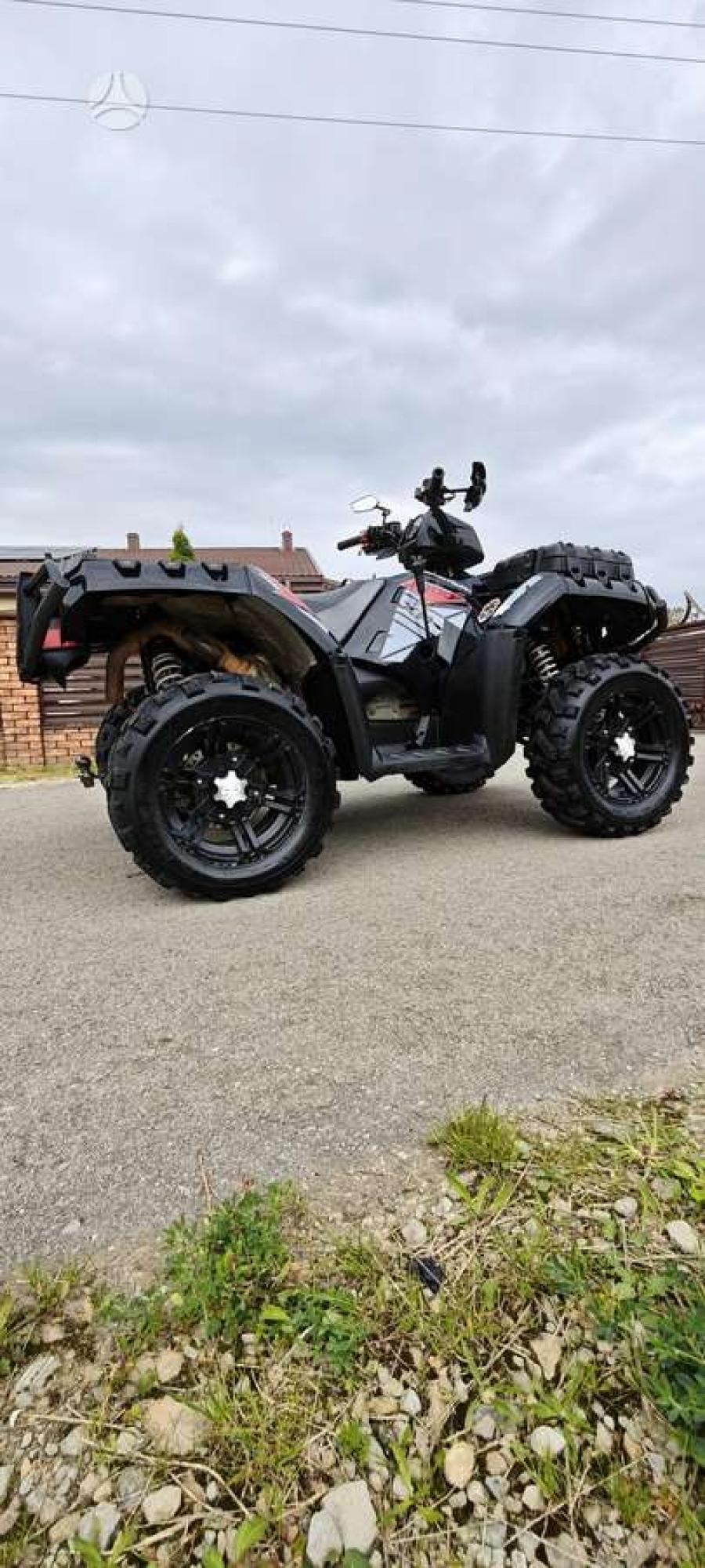 Black Polaris Sportsman 2015 in Alytus, with an engine capacity of 1.00 L and mileage of 8 thousand km for 7300 €, photo 9 on AUTOMOTO.COM.LV