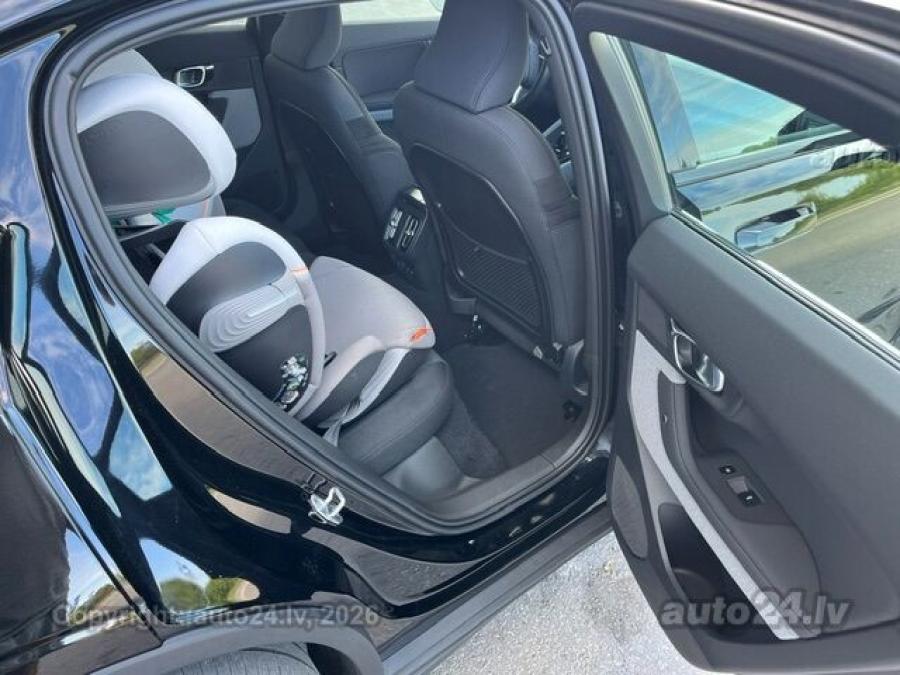 Черный Polestar 2 2020 в Таллин, объемом двигателя 0.00 л и пробегом 105 тыс. км за 24300 €, фото 10 на AUTOMOTO.COM.LV