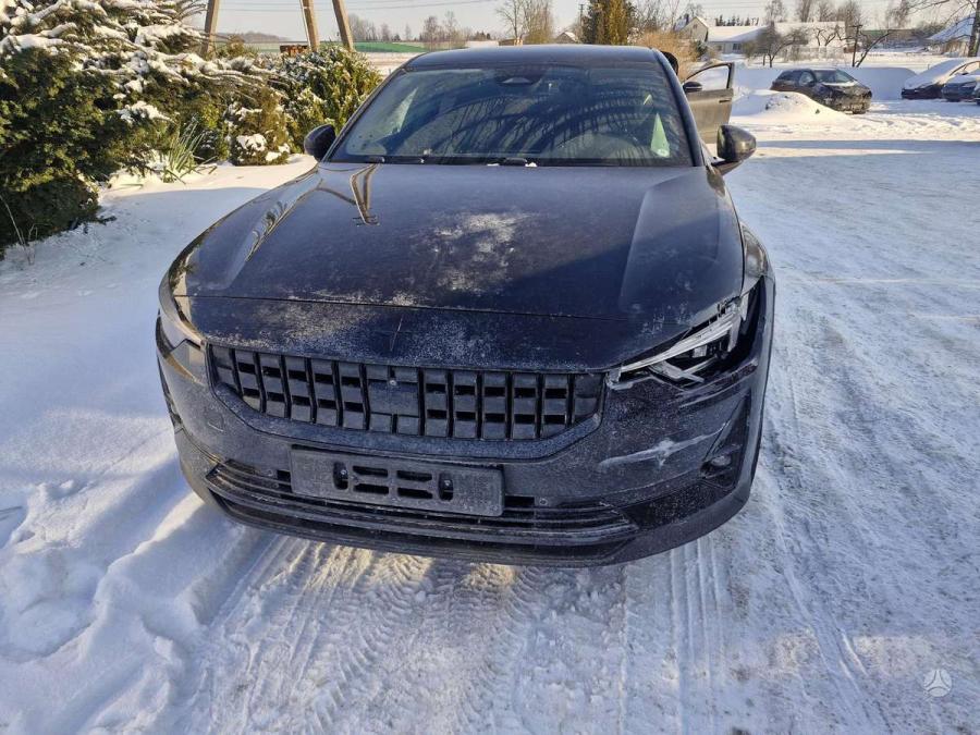 Черный Polestar 2 2023 в Мариямполе, объемом двигателя 0.00 л и пробегом 71 тыс. км за 14800 €, фото 3 на AUTOMOTO.COM.LV