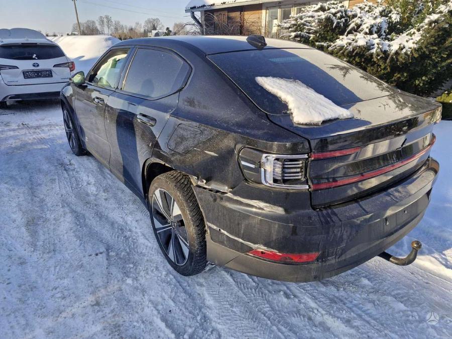 Черный Polestar 2 2023 в Мариямполе, объемом двигателя 0.00 л и пробегом 71 тыс. км за 14800 €, фото 4 на AUTOMOTO.COM.LV