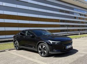Melns Polestar 2 2023 Rīga, ar dzinēja tilpumu 0.00 L un nobraukumu 80 tūkst. km par 24100 €, foto 1 vietnē AUTOMOTO.COM.LV