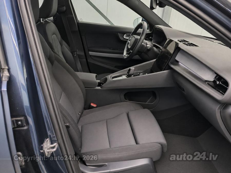 Синий Polestar 2 2021 в Таллин, объемом двигателя 0.00 л и пробегом 90 тыс. км за 32000 €, фото 5 на AUTOMOTO.COM.LV