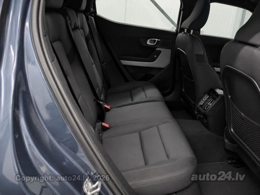 Синий Polestar 2 2021 в Таллин, объемом двигателя 0.00 л и пробегом 90 тыс. км за 32000 €, фото 6 на AUTOMOTO.COM.LV