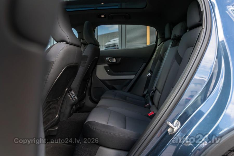 Синий Polestar 2 2023 в Таллин, объемом двигателя 0.00 л и пробегом 100 тыс. км за 32990 €, фото 28 на AUTOMOTO.COM.LV