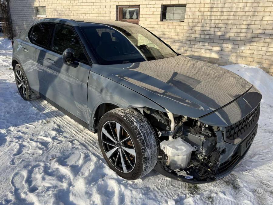 Grey Polestar 2 2021 in Panevezys, with an engine capacity of 0.00 L and mileage of 86 thousand km for 13900 €, photo 3 on AUTOMOTO.COM.LV