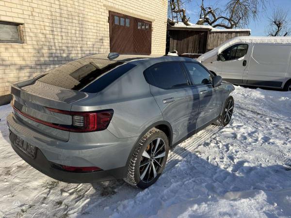 Серый Polestar 2 2021 в Паневежис, объемом двигателя 0.00 л и пробегом 86 тыс. км за 13900 €, фото 4 на AUTOMOTO.COM.LV